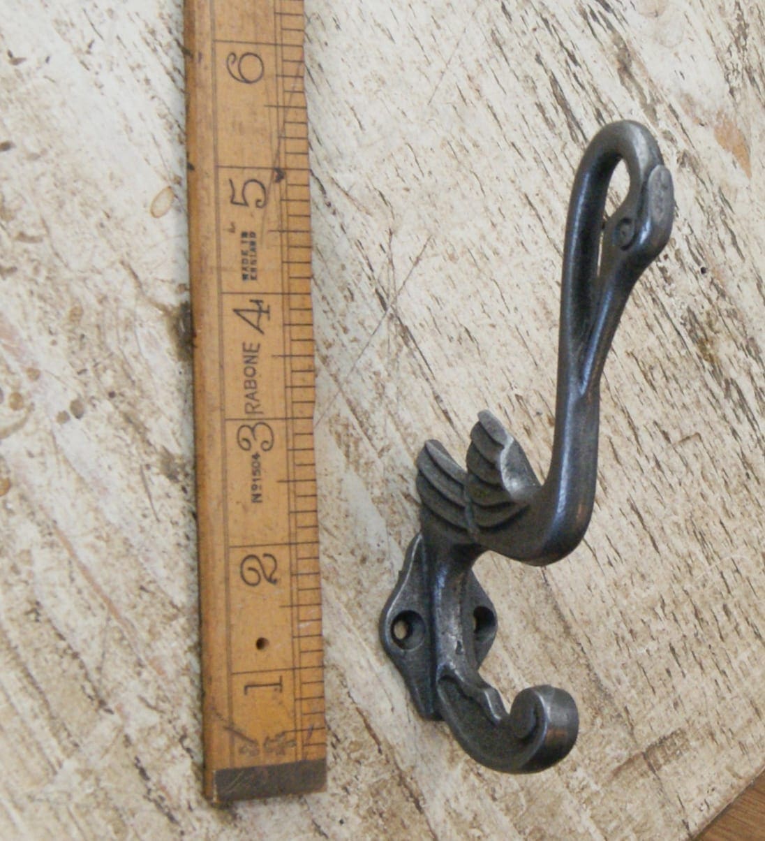 Hat & Coat Hook HERON Antique Cast Iron 133mm (Southwest) - Adfix Trade